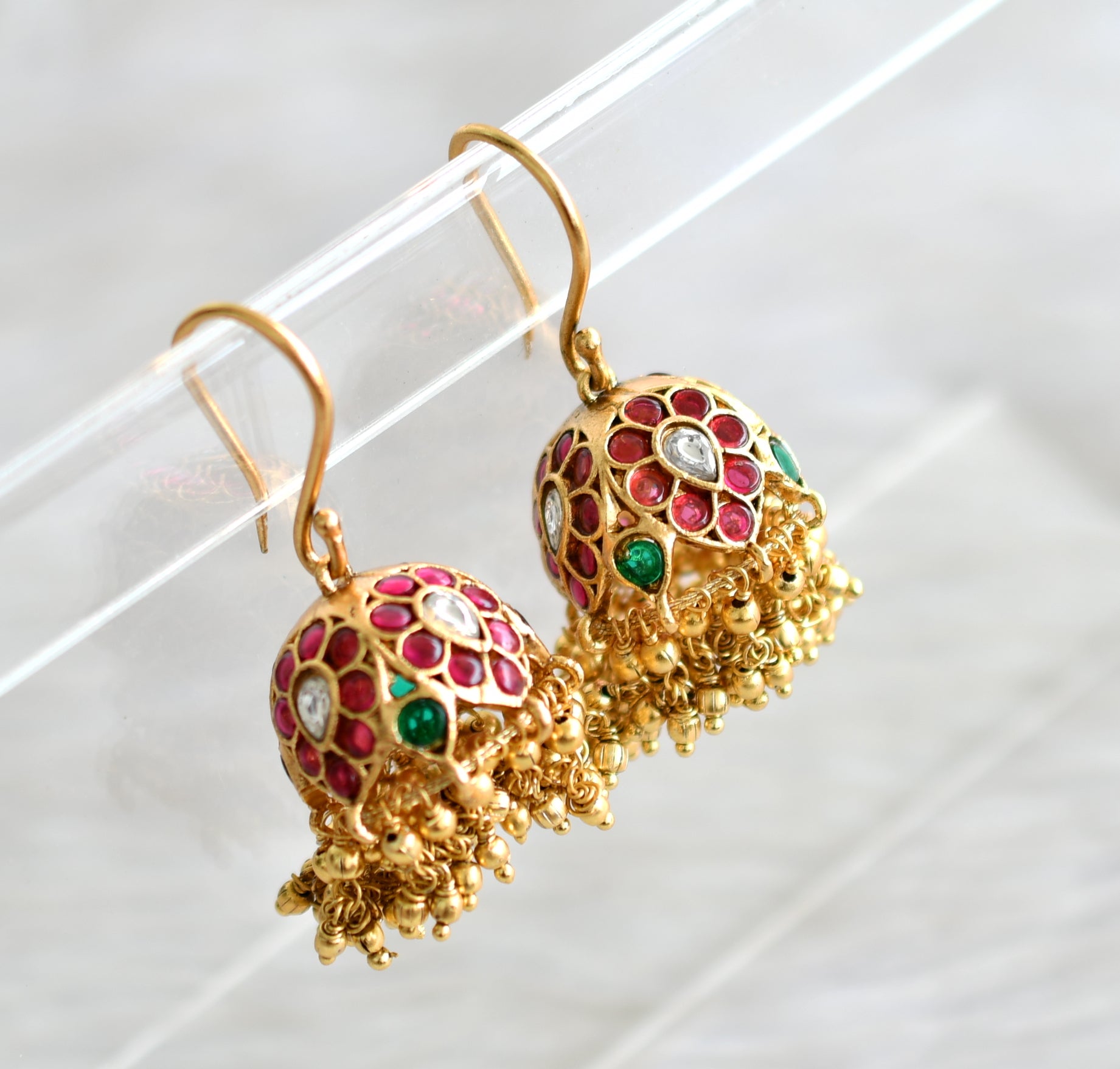 Matte finish kemp-green white kundan hook mango jhumkka dj-42855 – dreamjwell