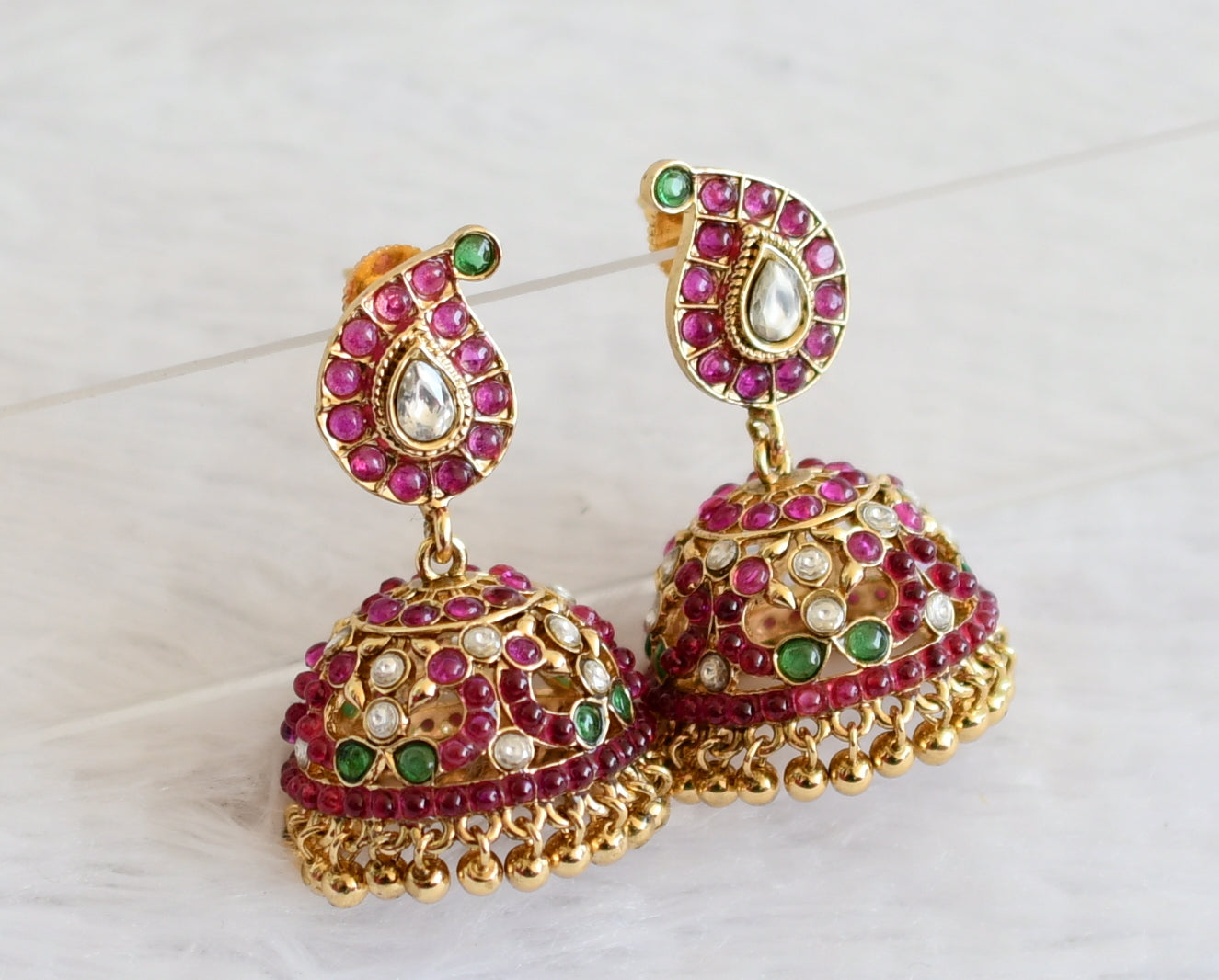 Antique gold tone kemp-green-white mango peacock jhumkka dj-50161 – dreamjwell