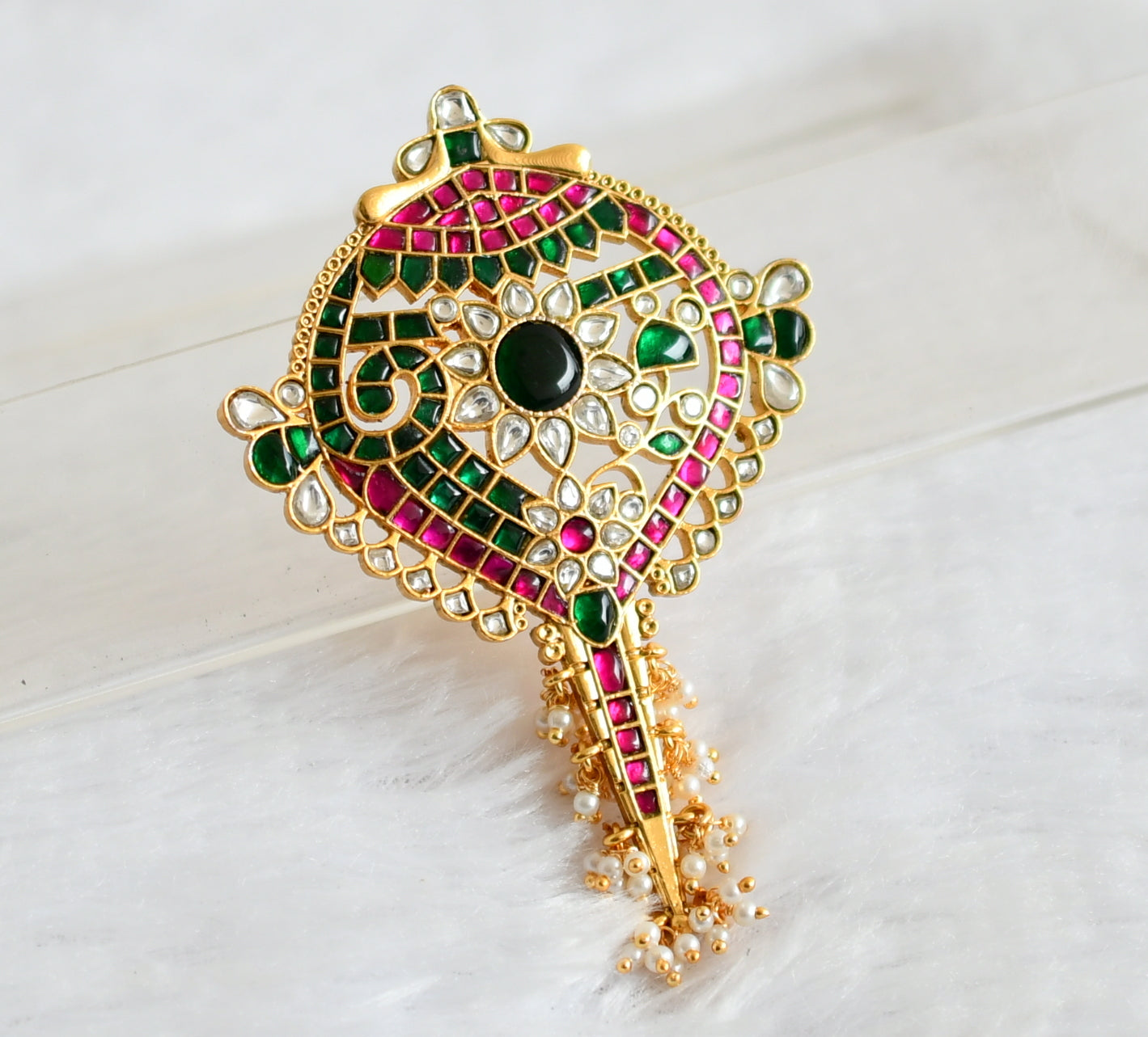 Gold tone pink-green-white kundan jadau pearl cluster shanku pendant d – dreamjwell
