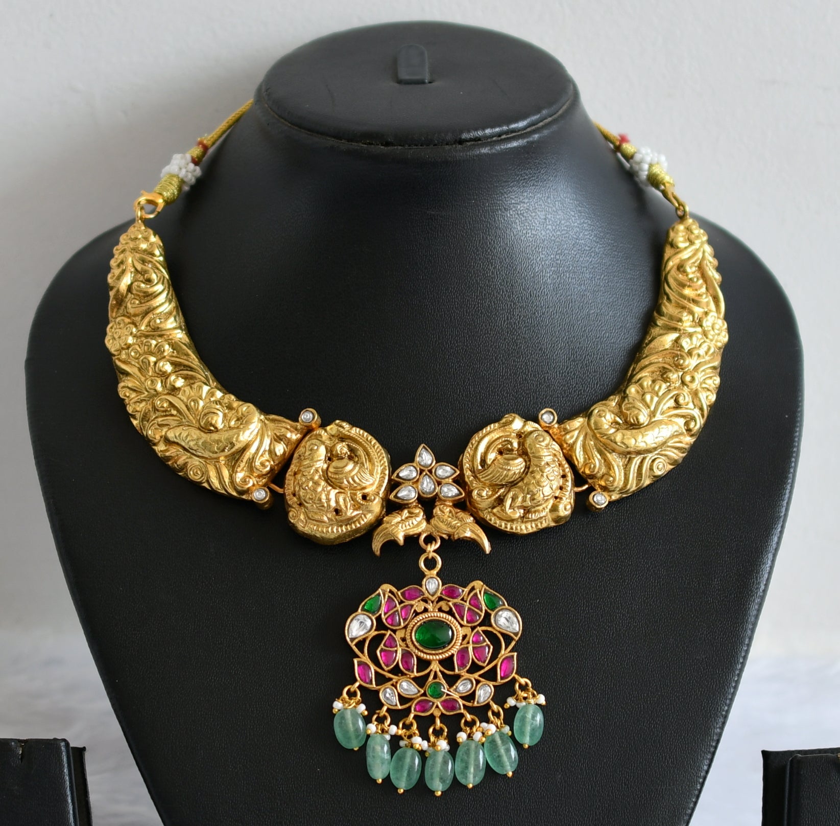 Antique gold tone pink-green-white kundan jadau kante peacock necklace – dreamjwell