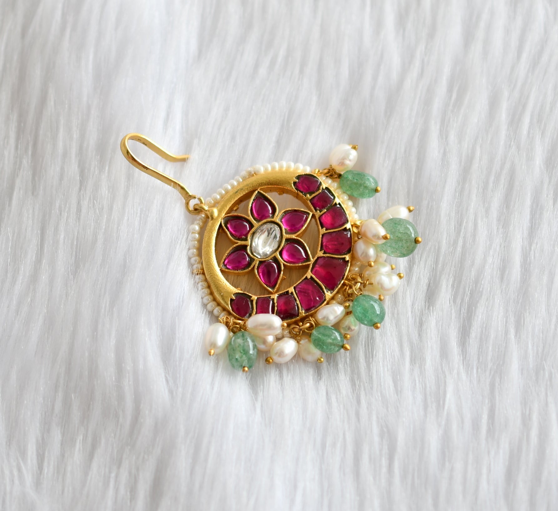 Gold tone pink-green-white kundan jadau tikka dj-39550 – dreamjwell