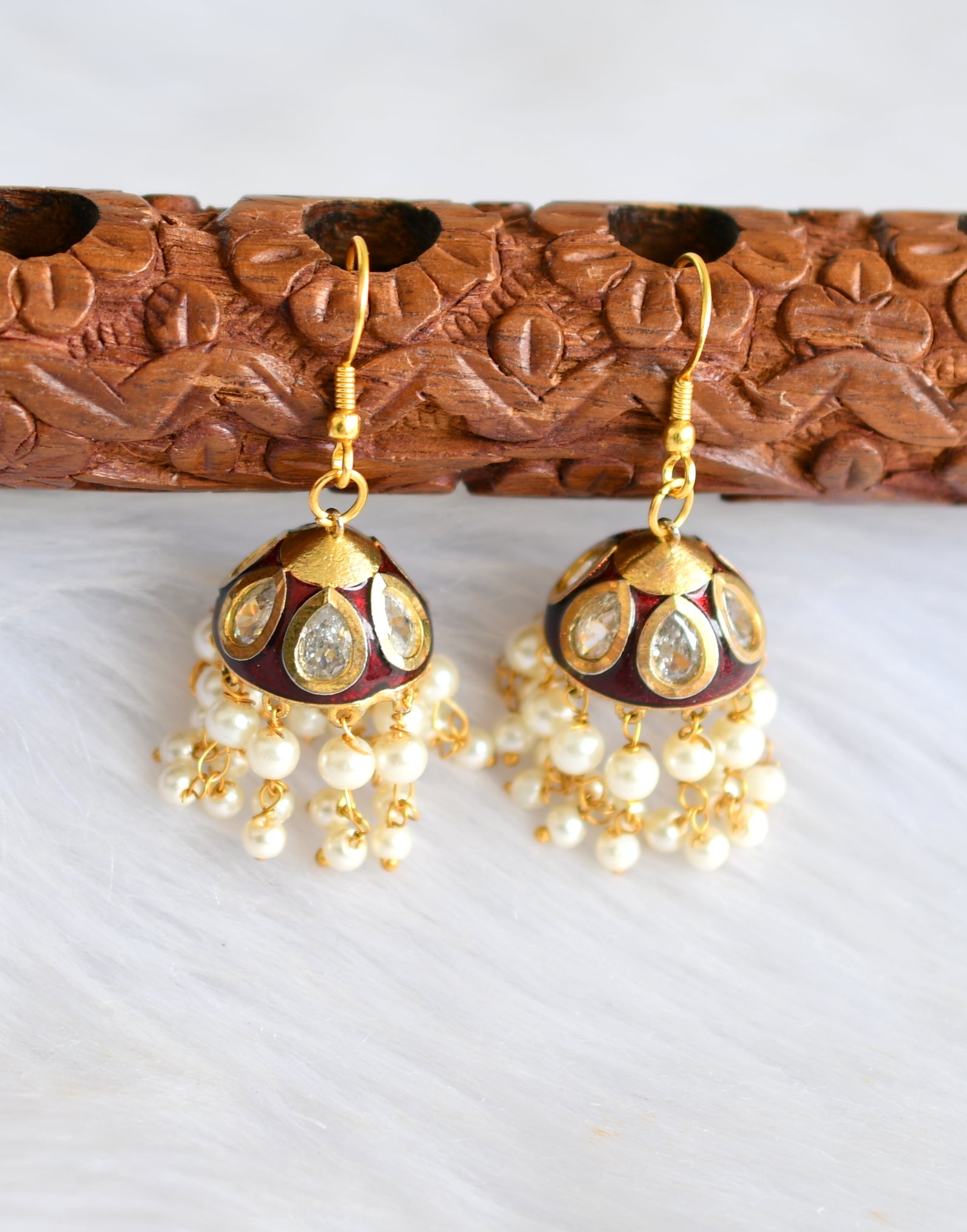 Gold tone red-white jhumkka dj-40101 – dreamjwell