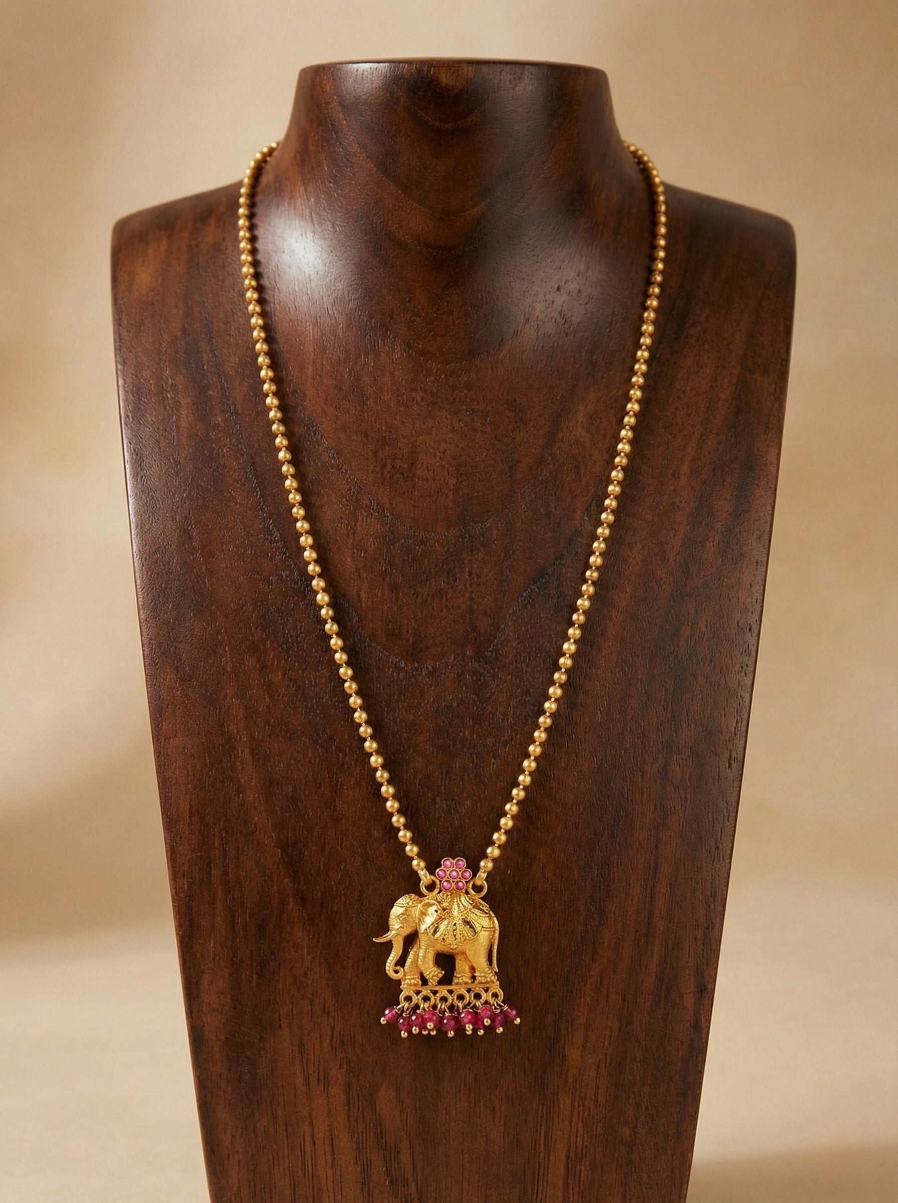 Gold tone pink stone Elephant short chain dj-51738 – dreamjwell