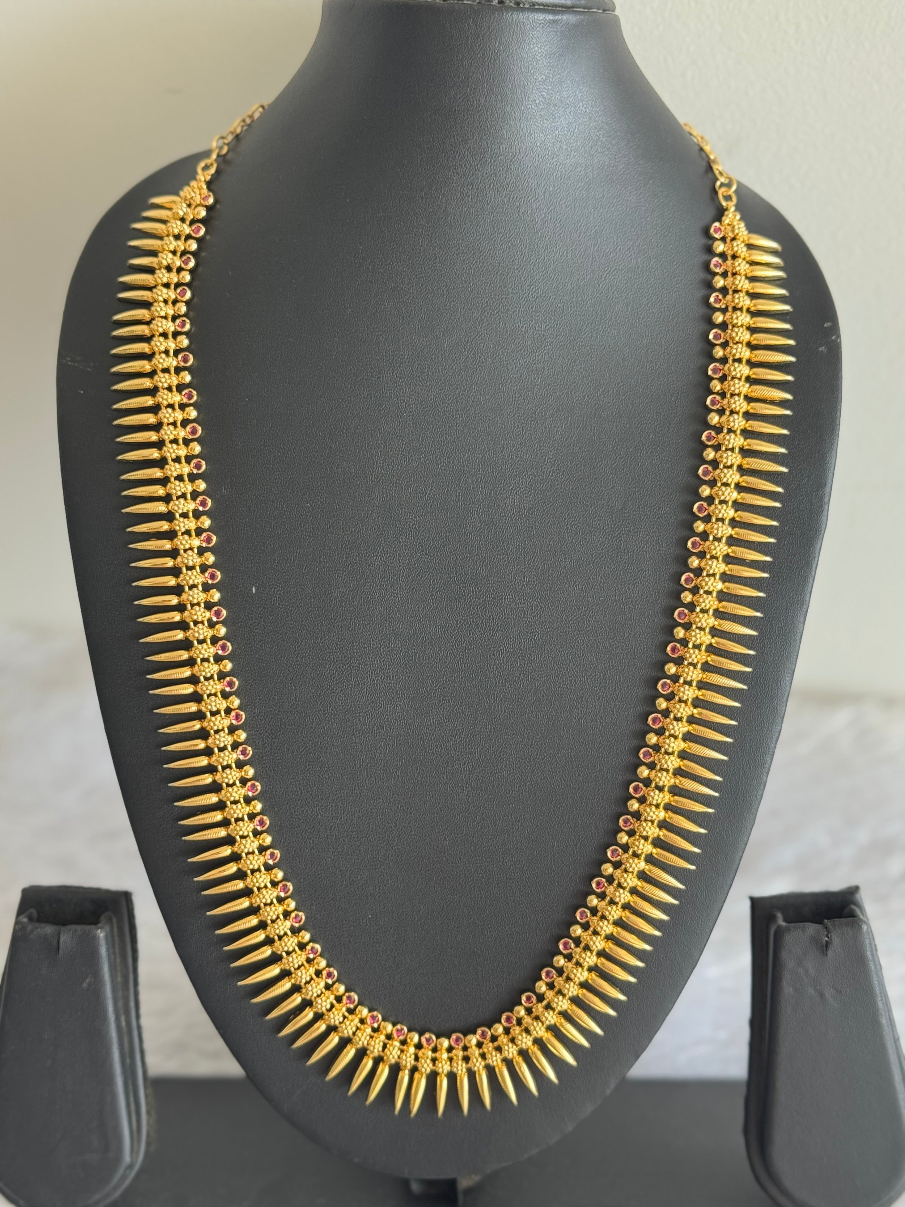 Gold look alike kerala style ad pink mulla mottu haar dj-51638 – dreamjwell