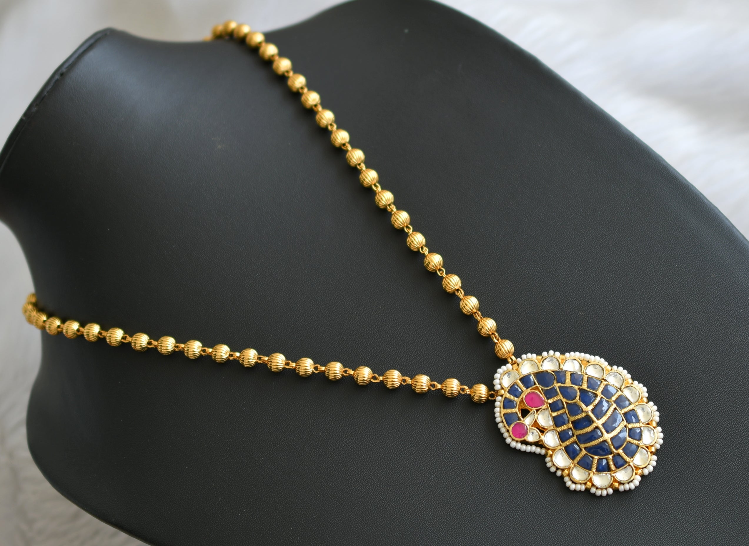 Gold tone pink-blue-white kundan jadau mango Hasli necklace dj-42358 – dreamjwell