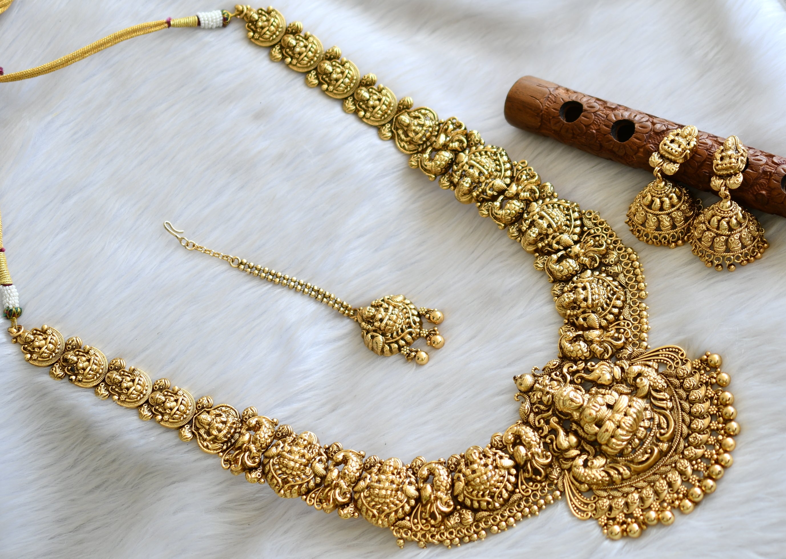Matte finish Lakshmi-Peacock haar set with tikka dj-42385 – dreamjwell