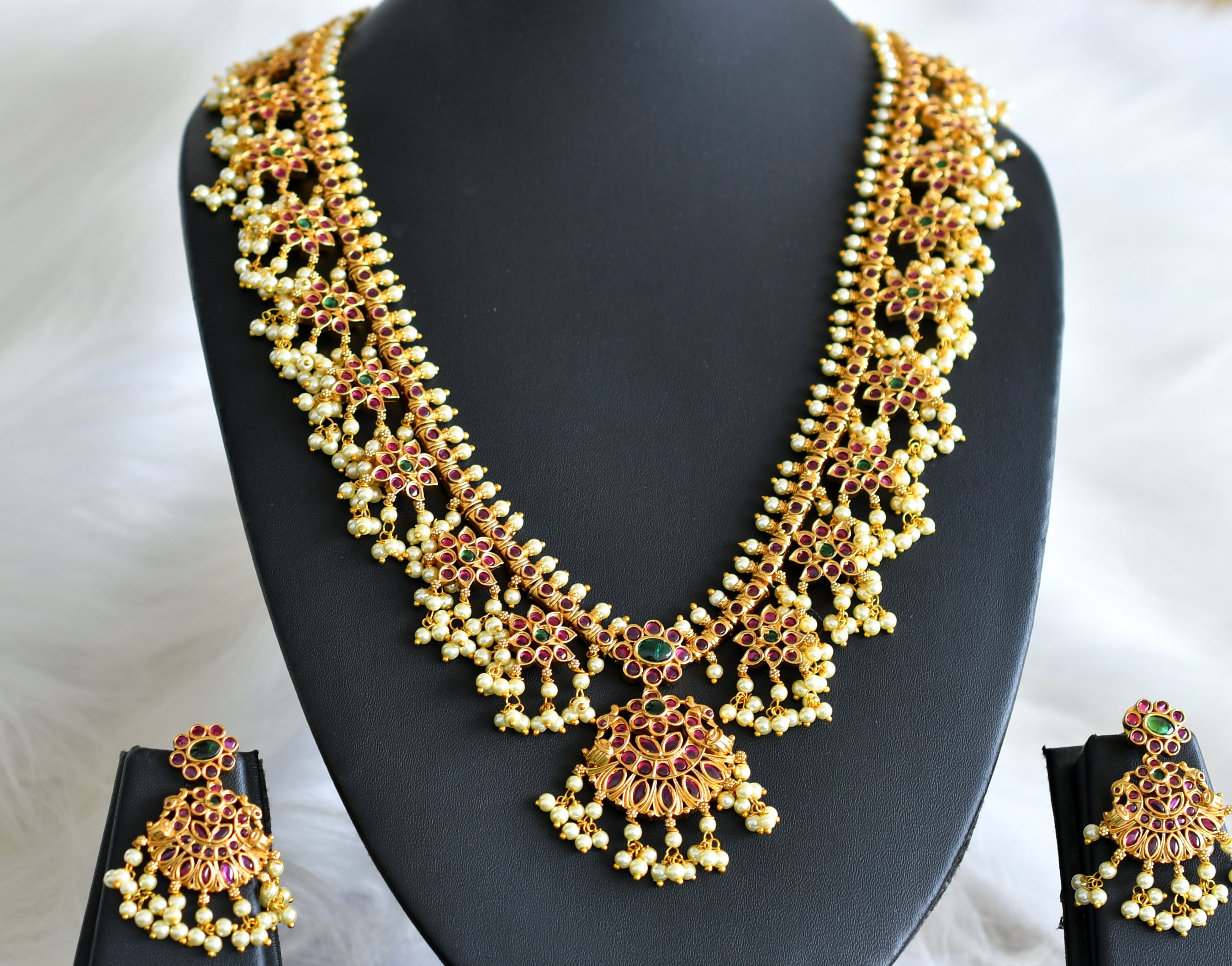 Matte finish kemp-green pearl peacock gutta pusalu haar set dj-44045 ...