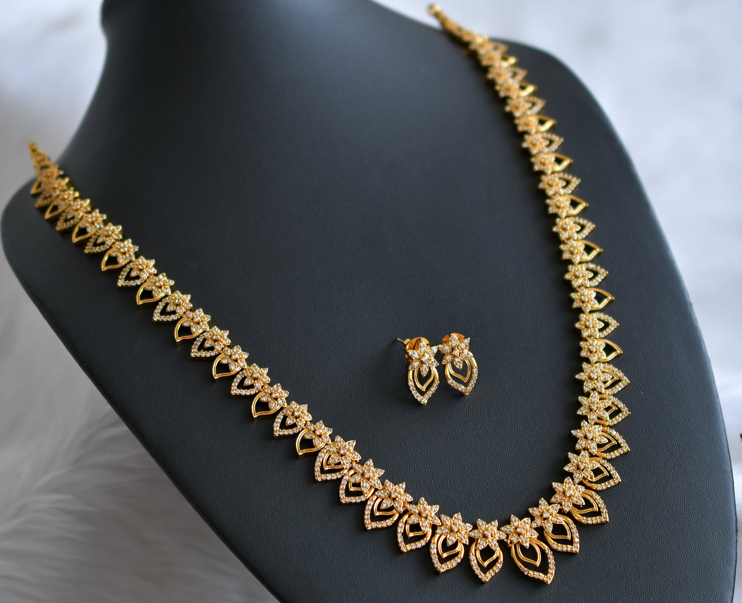 Matte finish cz white stone mango flower haar set dj-44387 – dreamjwell