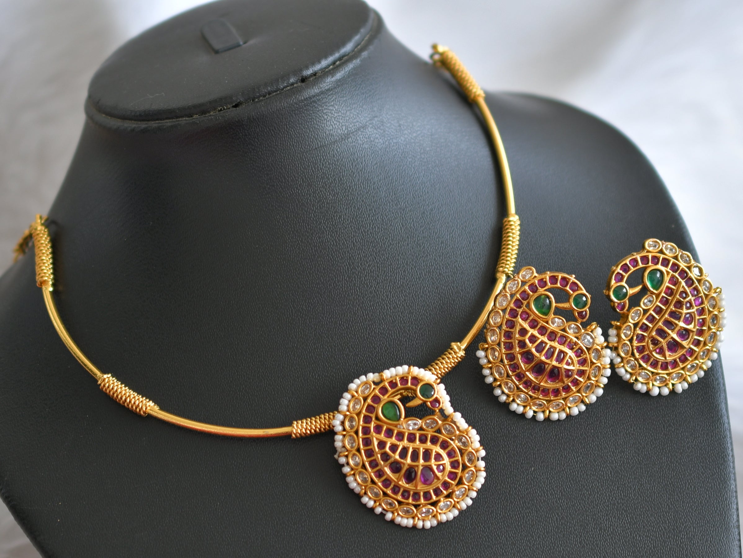 Matte finish kemp-green peacock hasli necklace set dj-44455 – dreamjwell