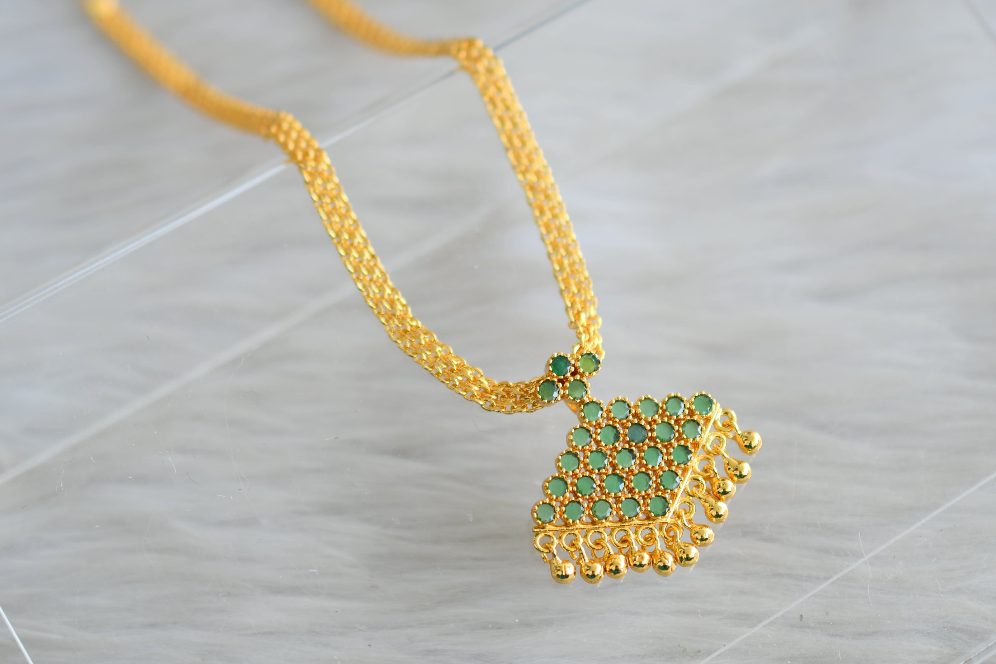 Gold tone green pathakkam necklace dj-43058 – dreamjwell