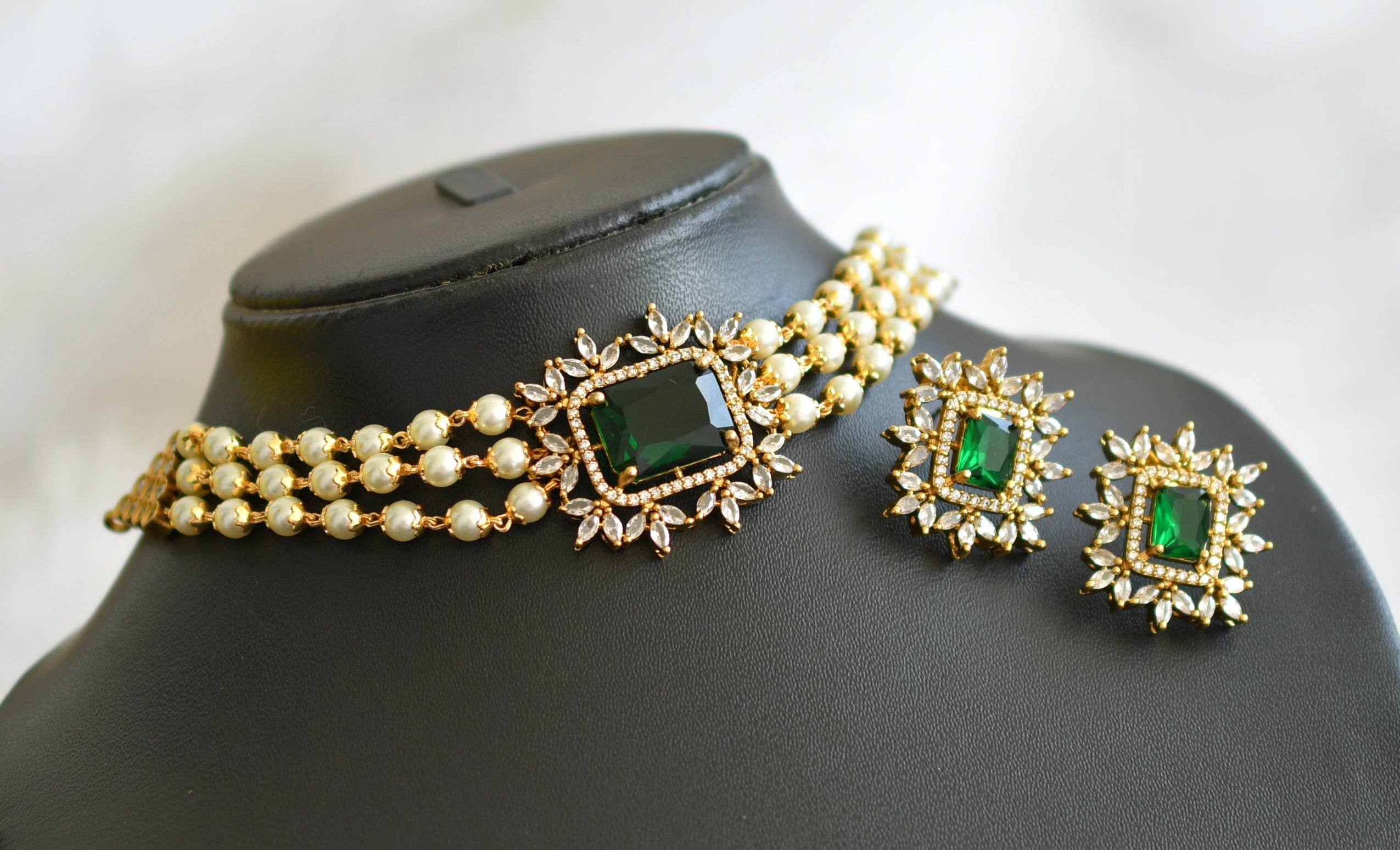 Matte finish green-white block stone pearl victorian choker set dj-445 ...