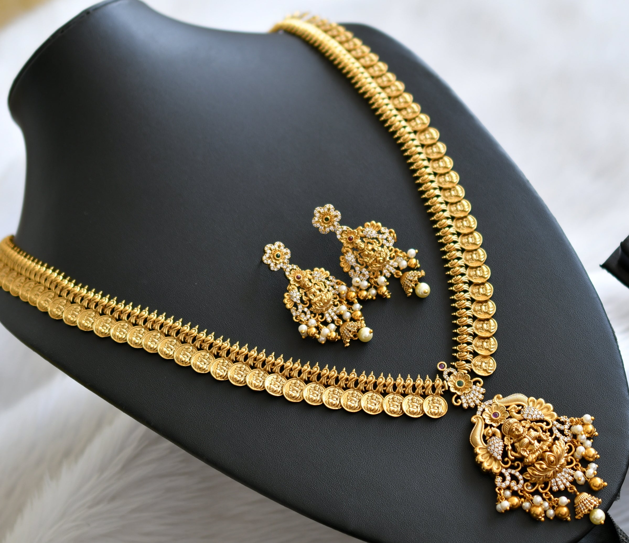 Matte finish kemp-white peacock lakshmi coin haar set dj-44583 – dreamjwell