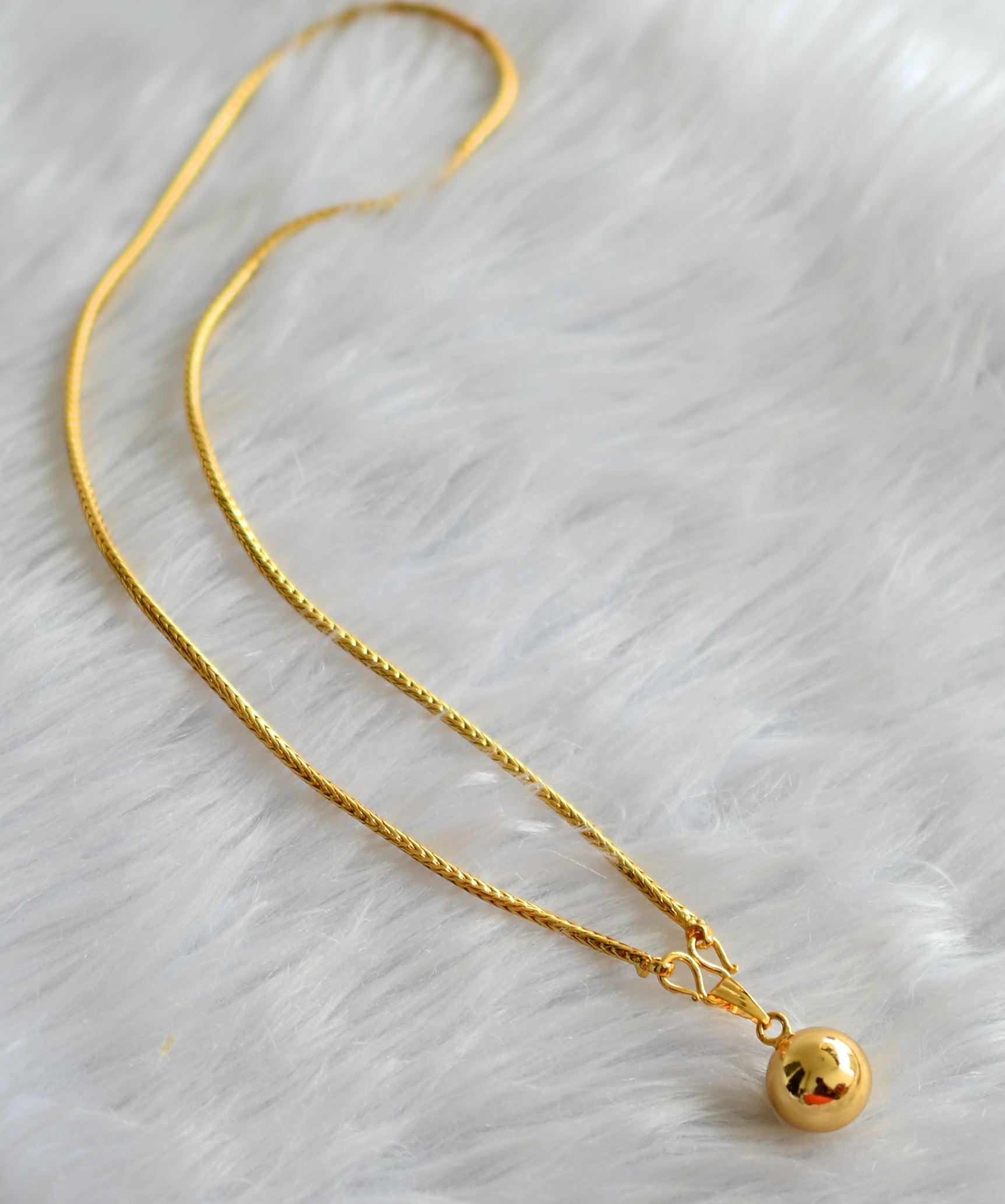 Gold tone 18 inches chain with ball pendant dj-43120 – dreamjwell
