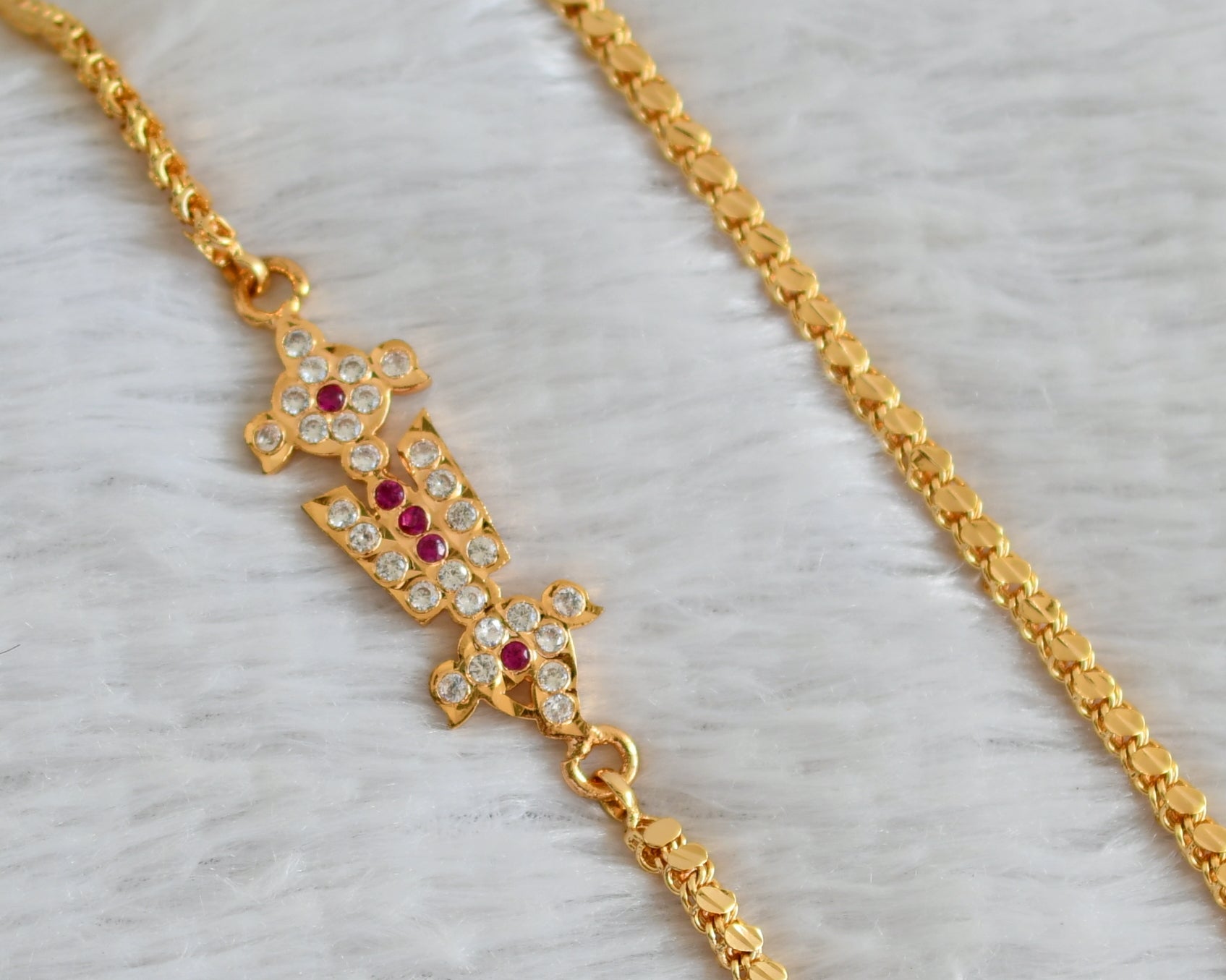 Gold tone ad pink-white shanku-chakra-nama 24 inches mugappu chain dj ...