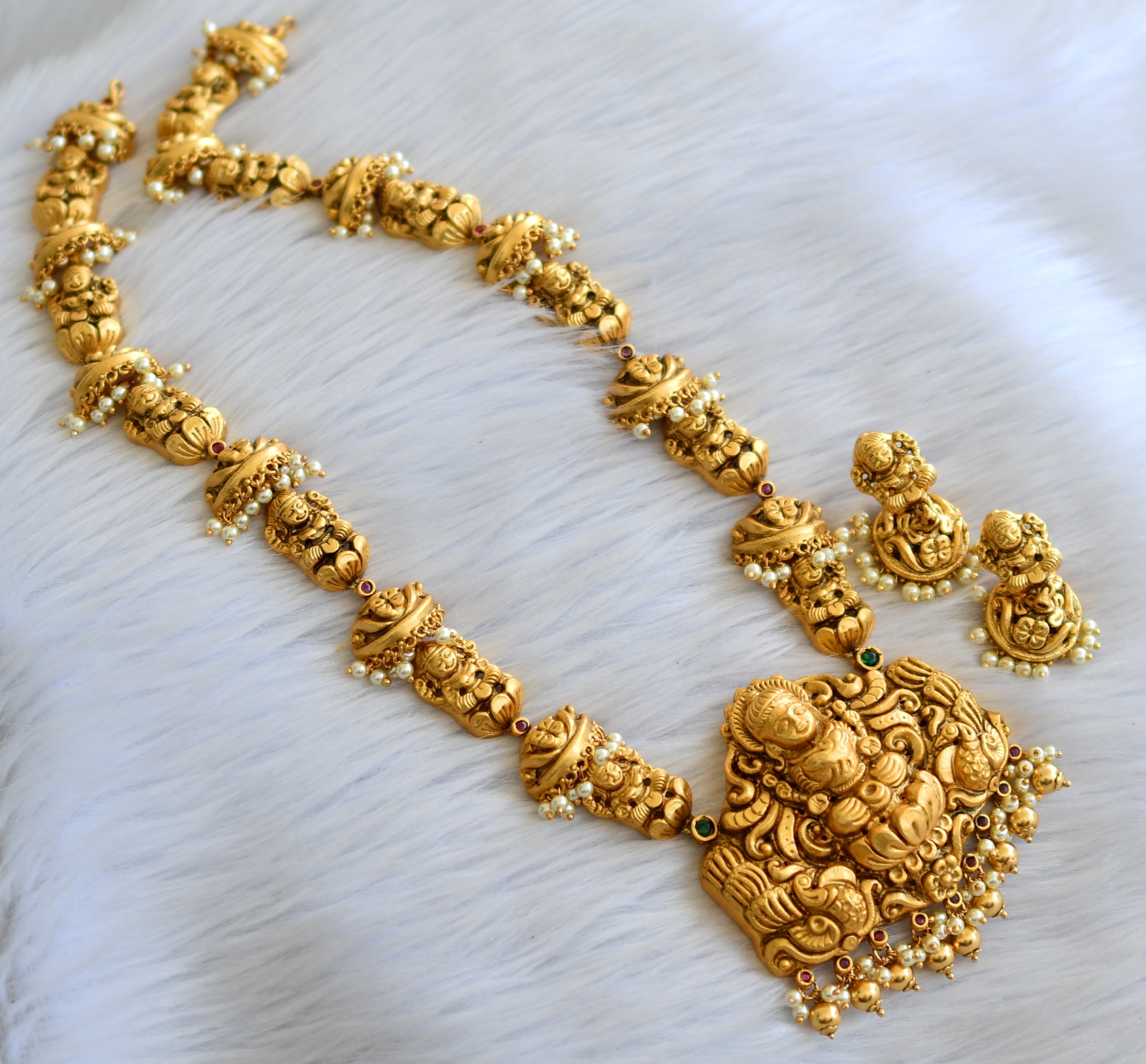 Matte finish kemp-green-pearl lakshmi haar set dj-43528 – dreamjwell