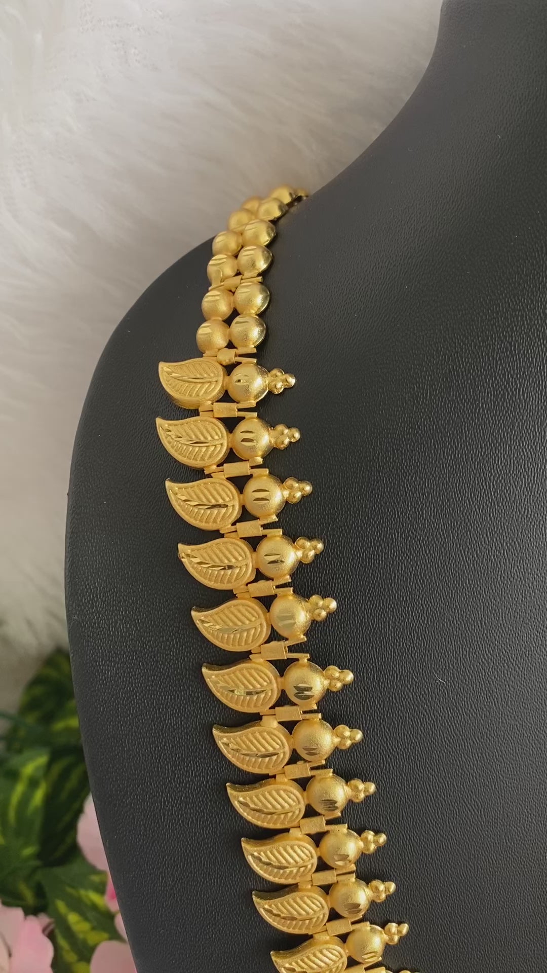 Matte gold tone kerala style lakshmi mango short haar dj-47798 – dreamjwell