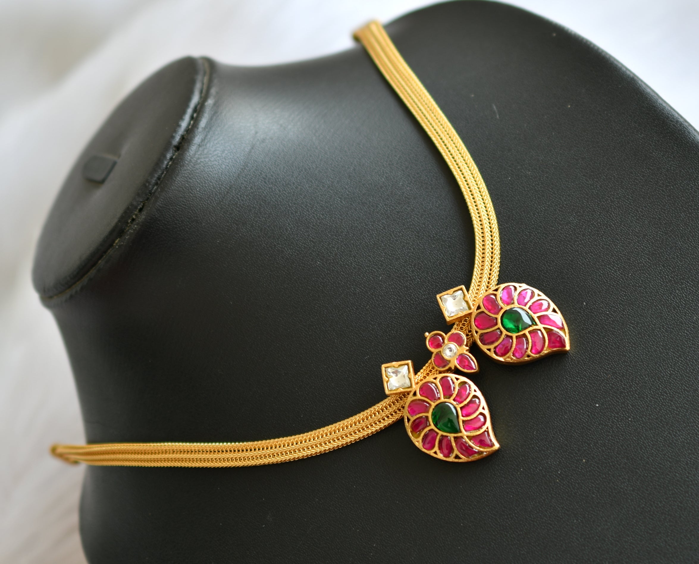 Gold tone pink-green-white mango kundan jadau necklace dj-39472 – dreamjwell