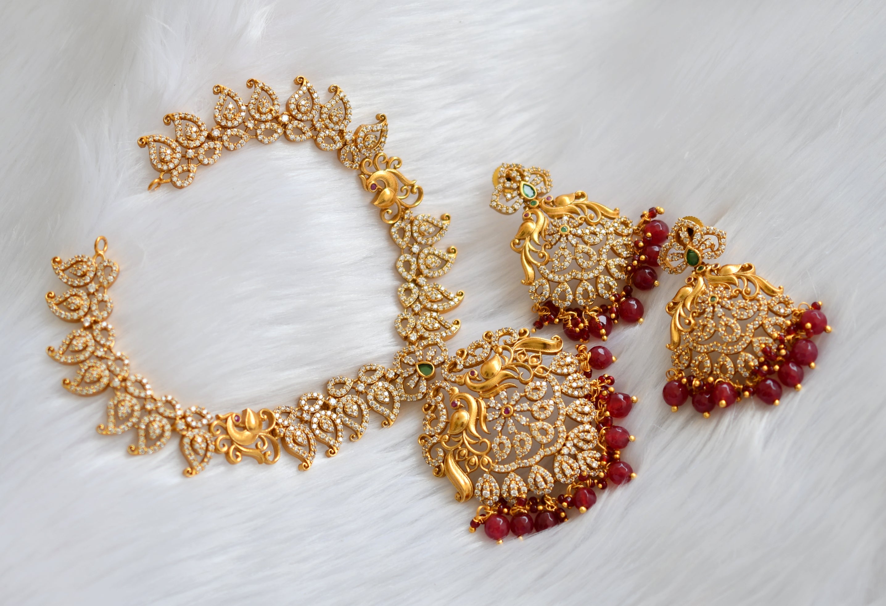 Matte finish pink-green-white peacock-mango red agates necklace set dj ...