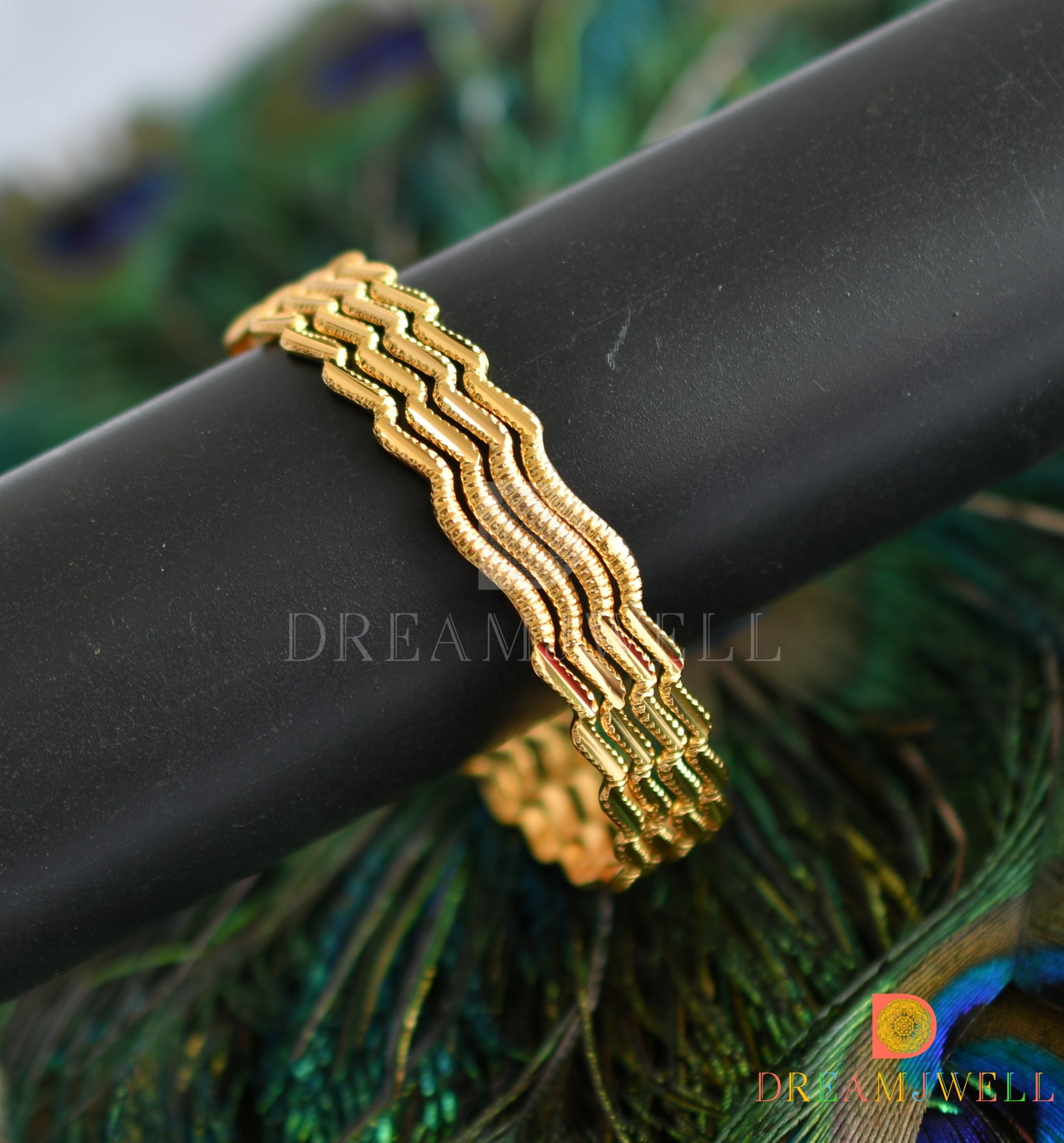 Gold tone set of 4 Bangles (2.4) dj-38242 – dreamjwell