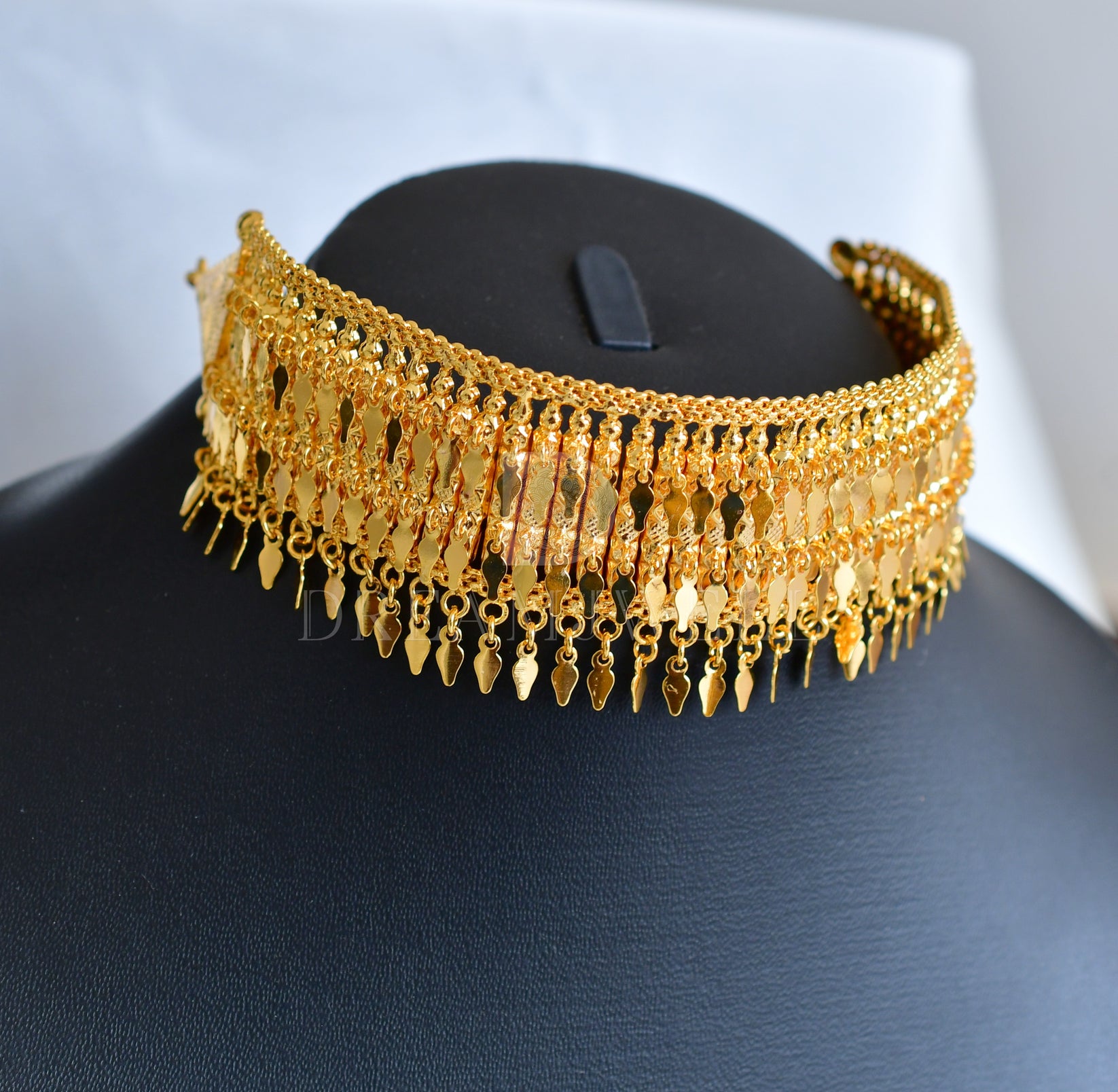 Gold Tone Kerala Style Elakka Thali Choker Dj339 – dreamjwell
