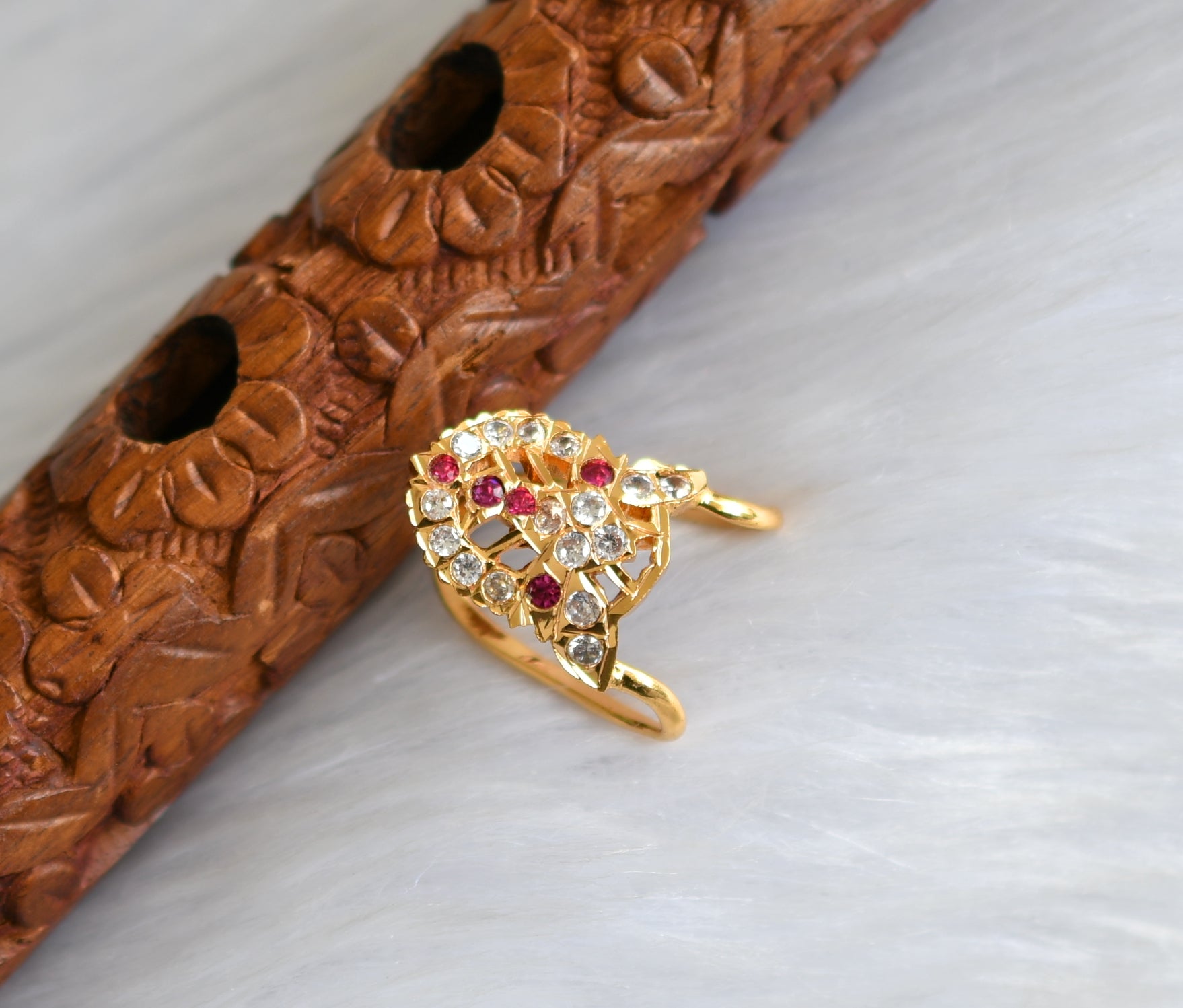 Gold tone ad white-ruby vanki finger ring dj-40008 – dreamjwell